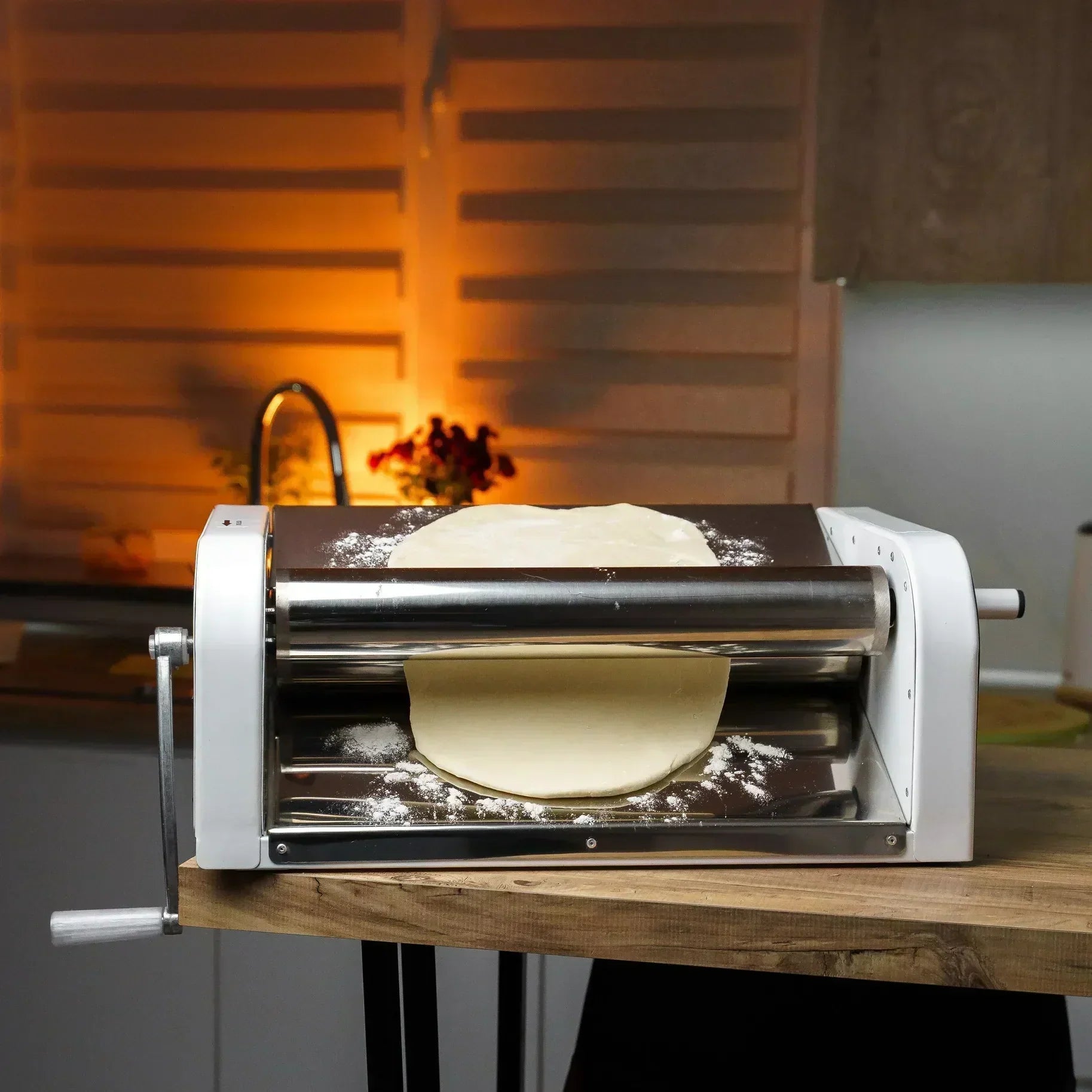 What Is a Dough Sheeter? How Dough Roller Machines Work for Pizza ...